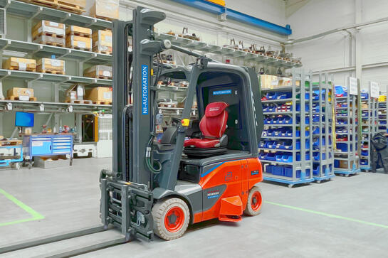 Autonomous (outdoor) forklift truck: Factory E-Truck FE600 - Neumaier ...